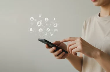 What exactly is an Online Identity, and why is it important? - IDCrawl Blog